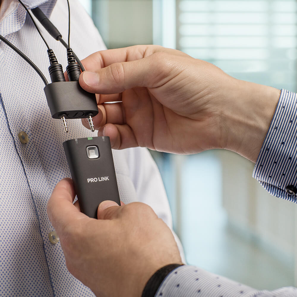 Widex PRO LINK - small, wireless fitting device | Widex Pro